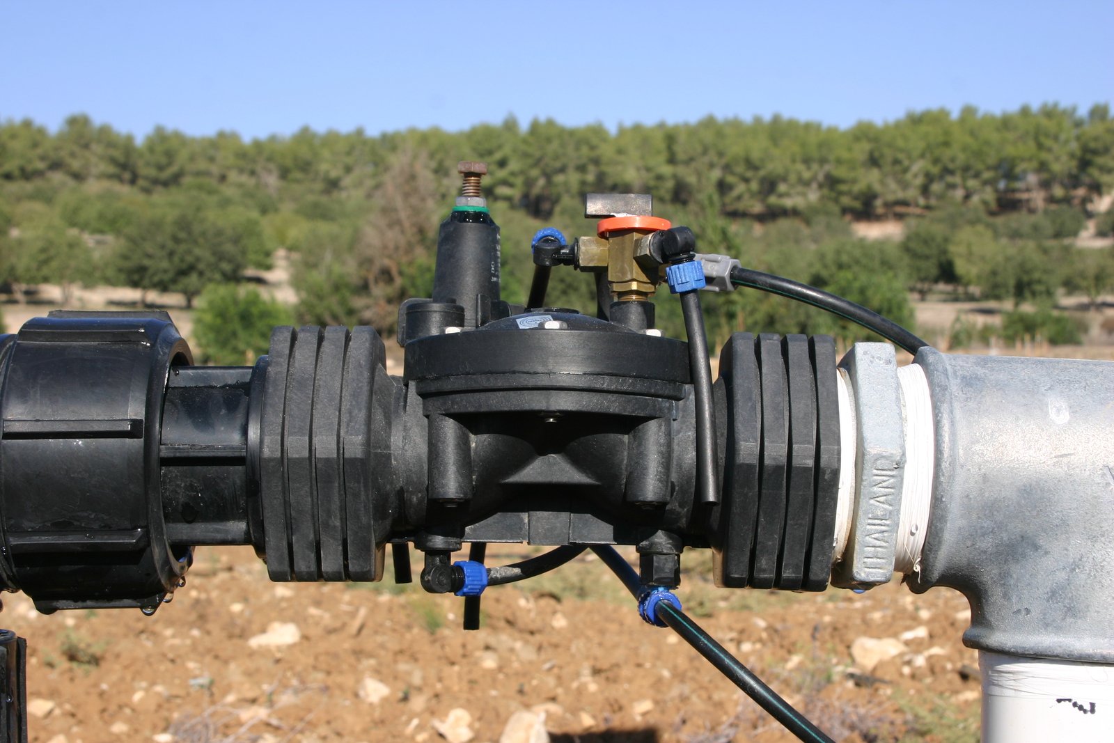 75 series reinforced nylon control valves | Netafim