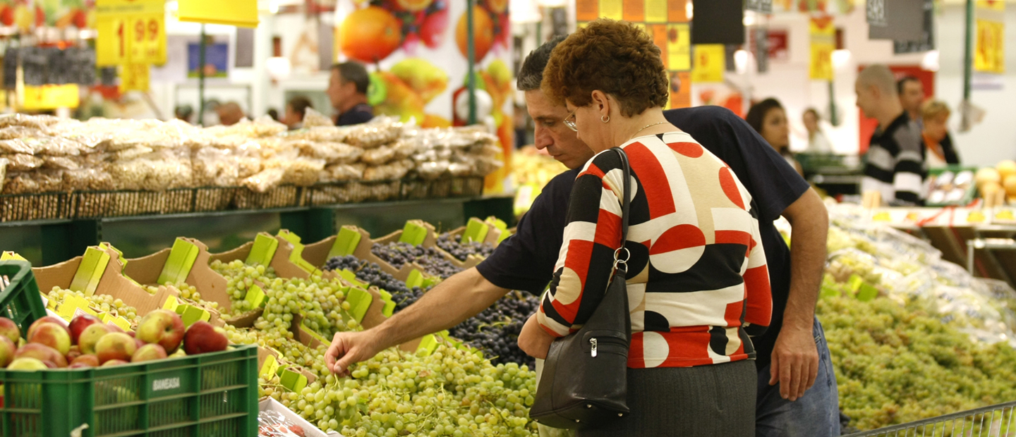 How Fresh is your food? EAT LOCAL, FRESH SEASONAL FOOD.